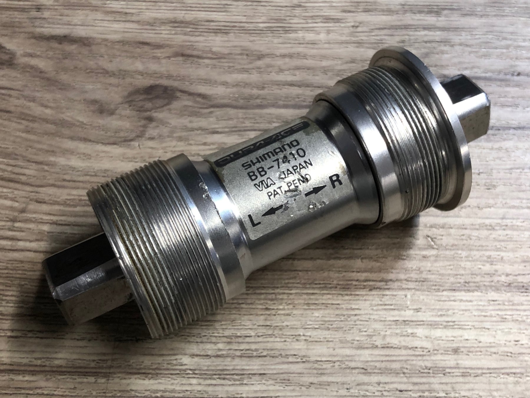 JM132 シマノ SHIMANO デュラエース DURA-ACE BB-7410 ボトムブラケット スクエア 103mm JIS – BICI AMORE ONLINE STORE